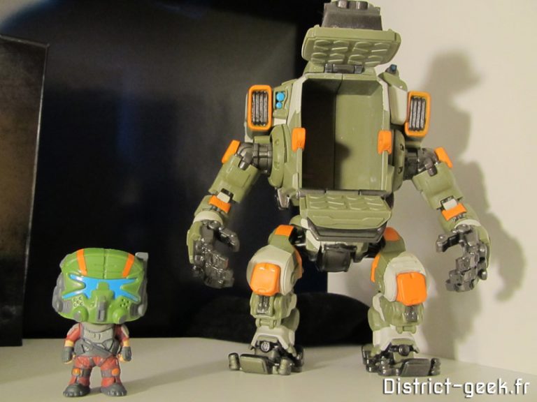Funko Pop Titanfall 2 – Jack and BT - District Geek